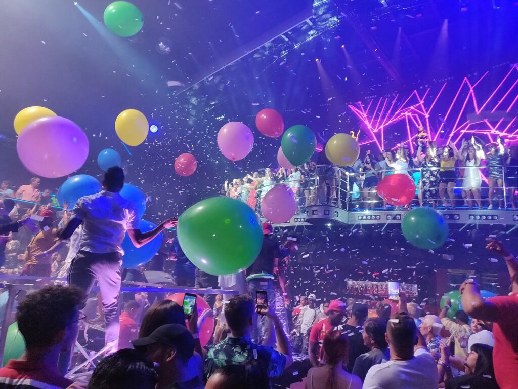 TOUR COCO BONGO PUNTA CANA - TOURS